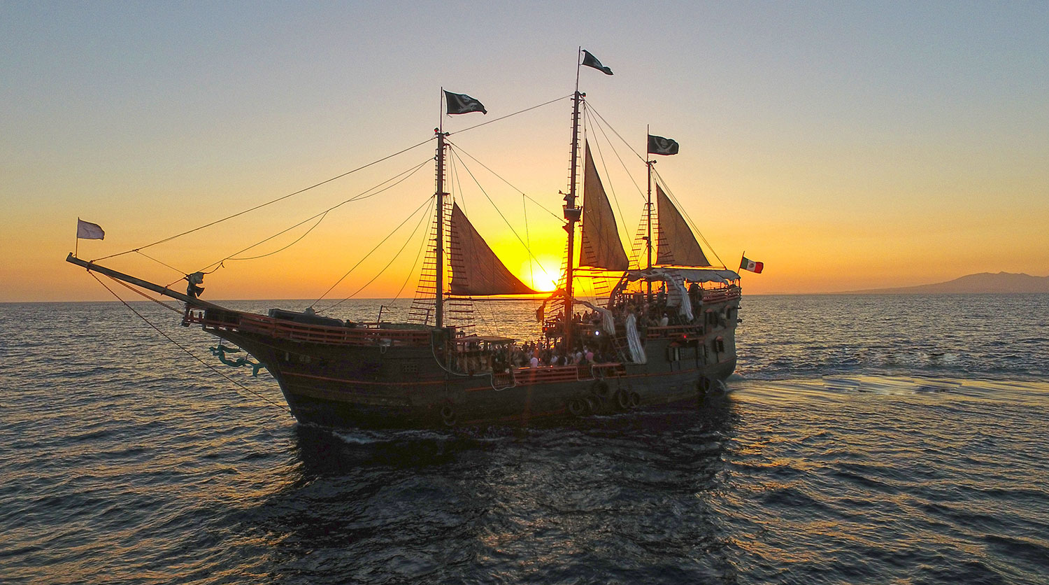 DINNER UNDER THE SEA PIRATE SHIP VALLARTA - Pacific BaySide